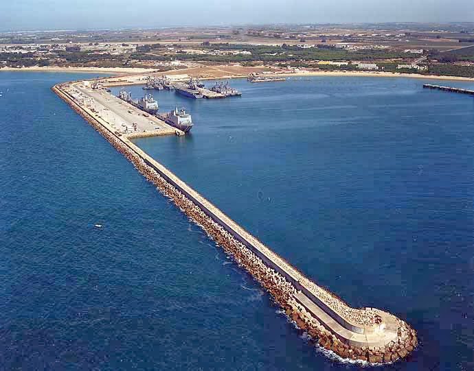 Coronel Von Rohaut: Sobre la base de Rota