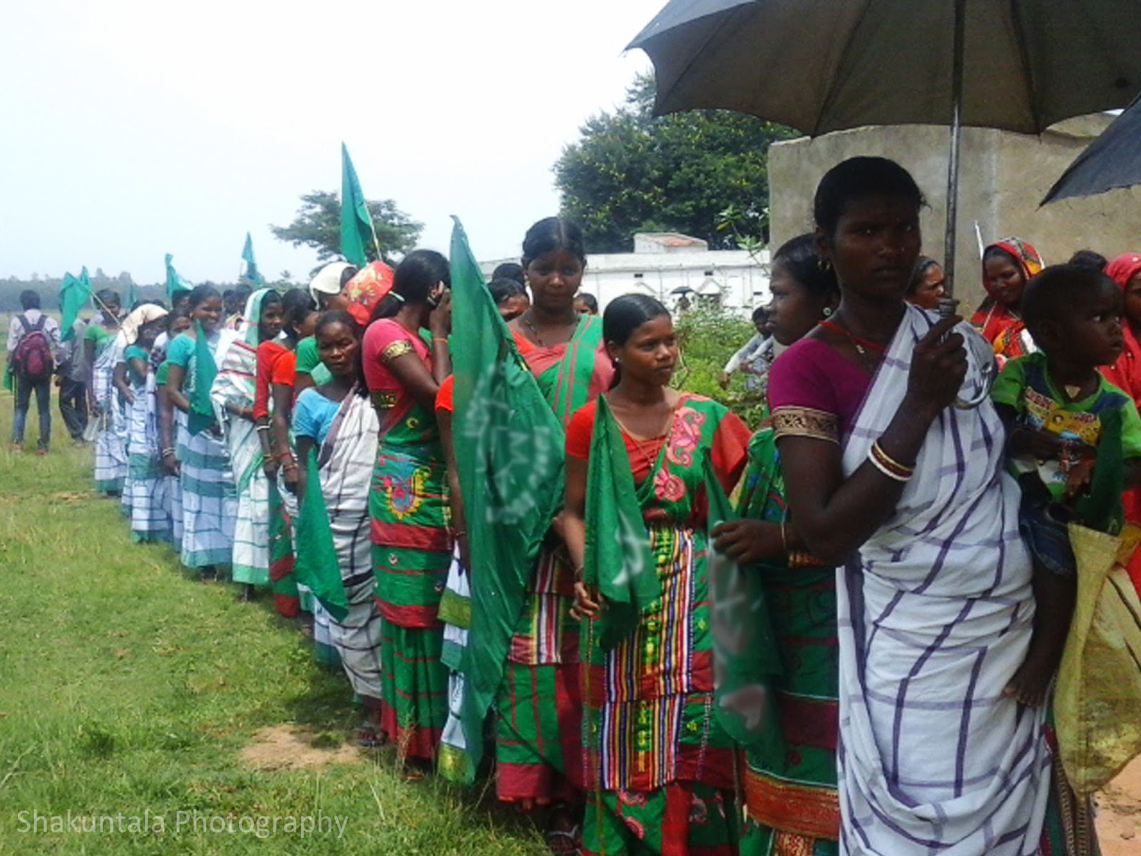 Santals and their costume and tradition: Santali sarees and dhotis with ...