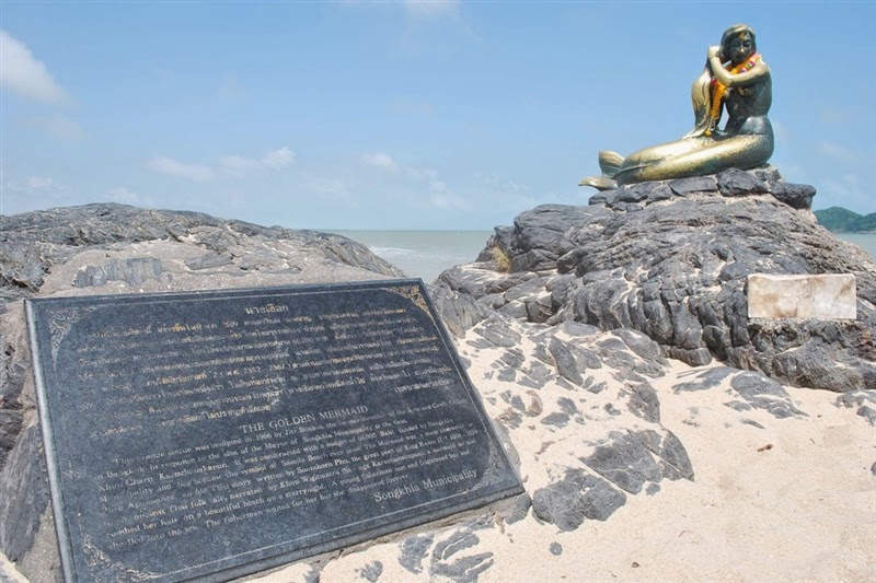 Joy in Thailand: Samila Beach a Songkhla