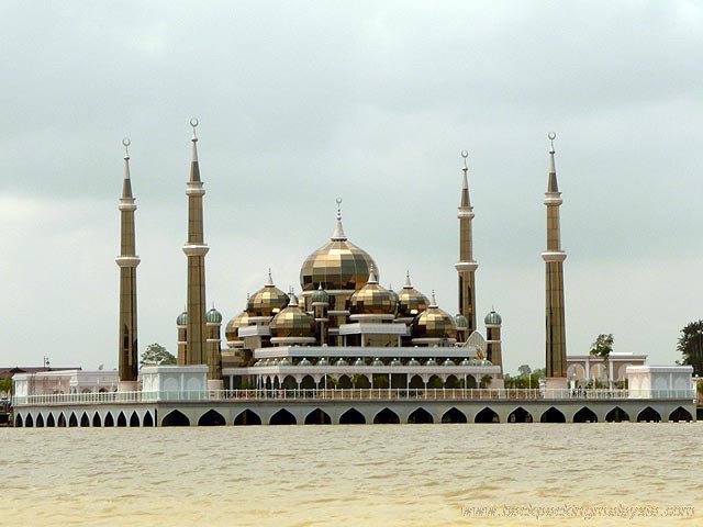 Travel And Living Malaysia: Crystal Mosque