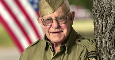 Jake McNiece, el soldado que inspiró los Doce del Patíbulo | EL CAJÓN ...