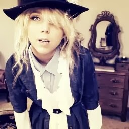 blogging about vlogging: Jamie Jo