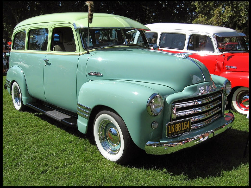 Nostalgia on Wheels: GMC Suburbans