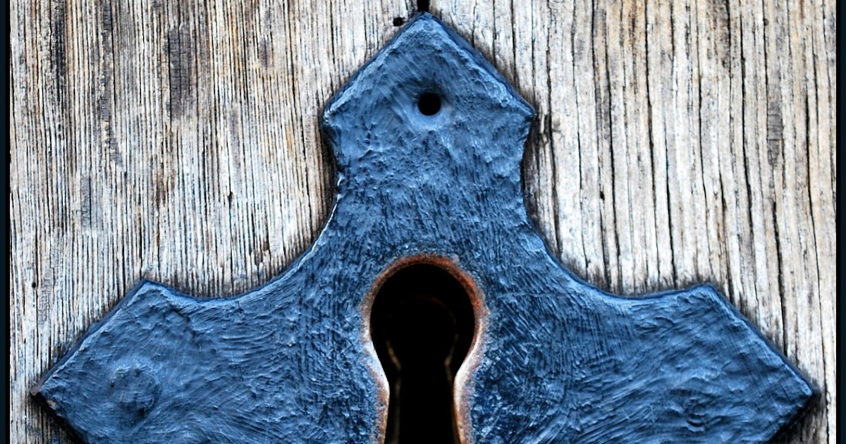 The Cloistered Heart: Revisiting Keyholes