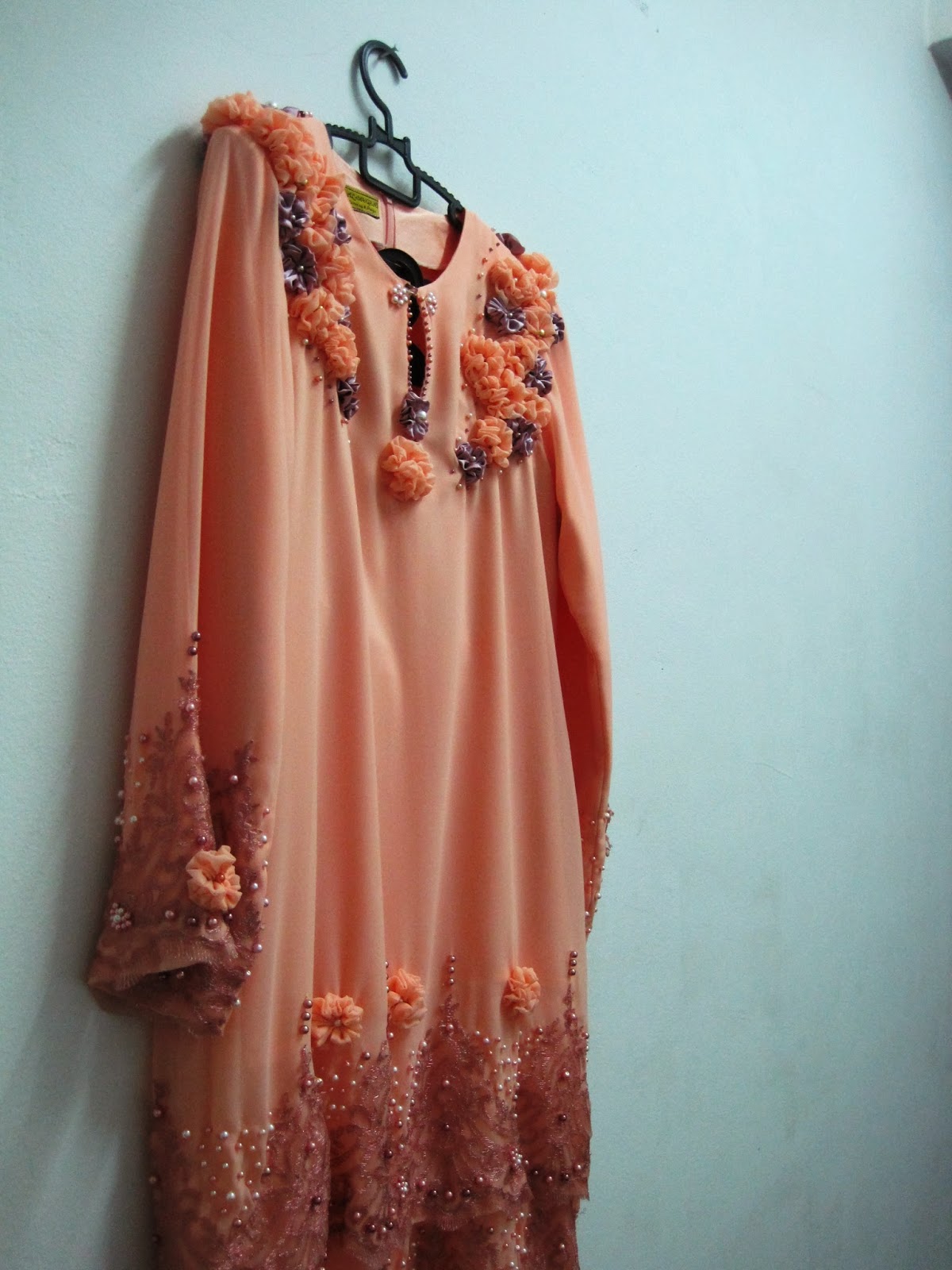 Baju Nikah Untuk Di Sewa: Baju Kurung Moden 2- Warna Peach + Bunga 3D