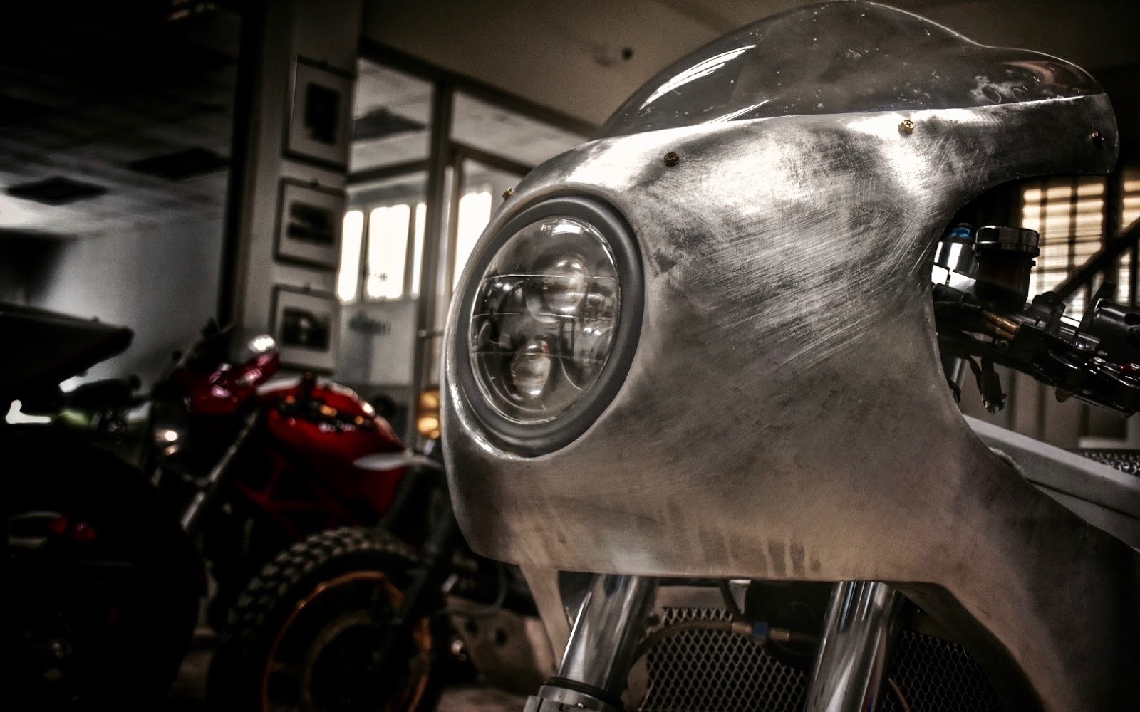Thai racer, Italian made... - Inazuma café racer