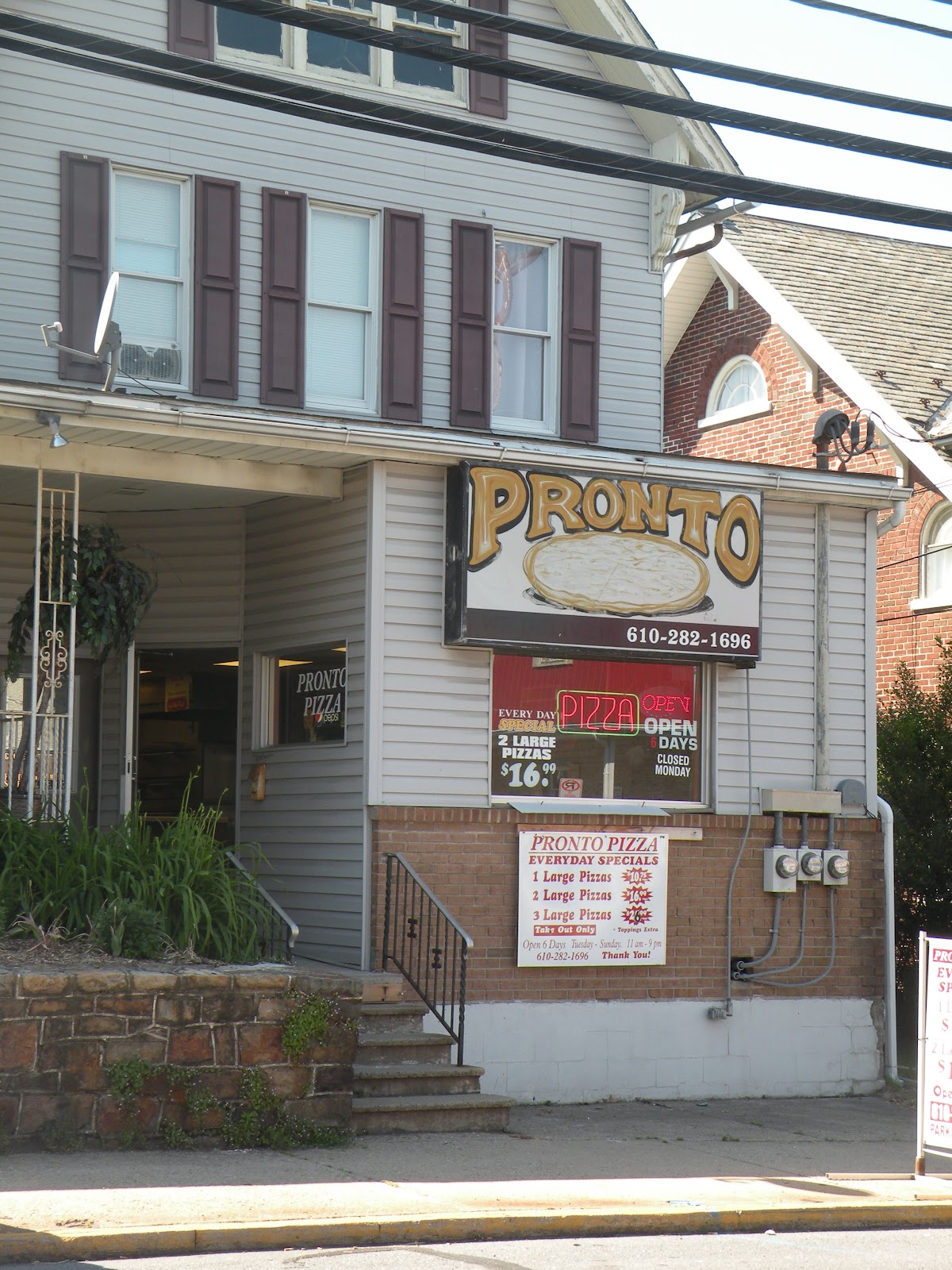 Evans Eats: Lehigh Valley & Beyond: Pizza Month-Week #1: Pronto's Pizza