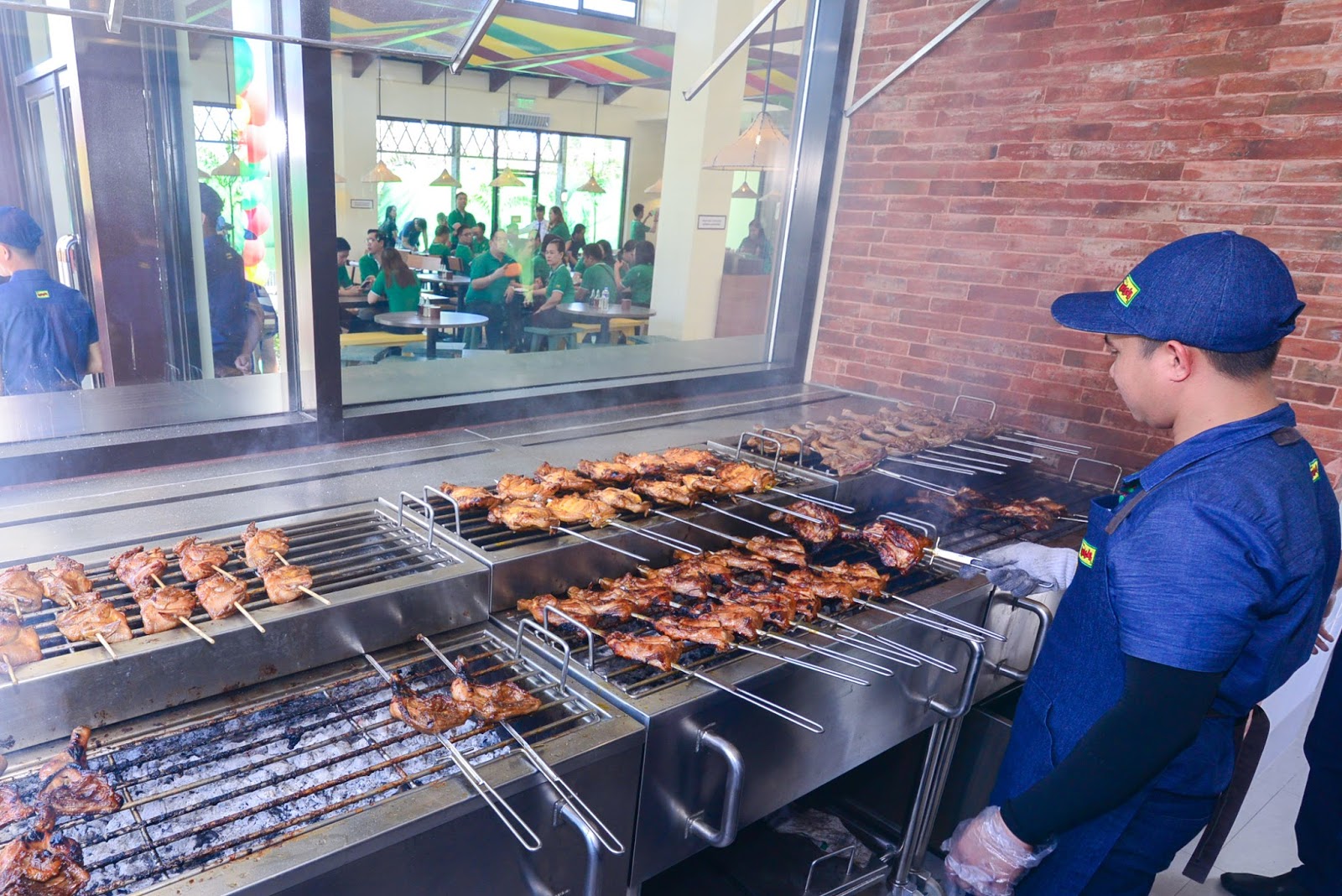 Mang Inasal opens milestone 500th store in Iloilo