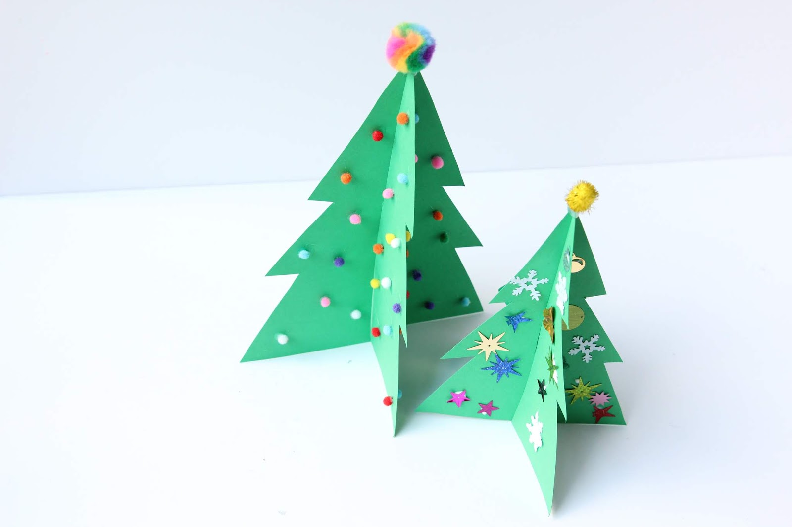 The Blue Barn: 3D Christmas trees decorated three ways