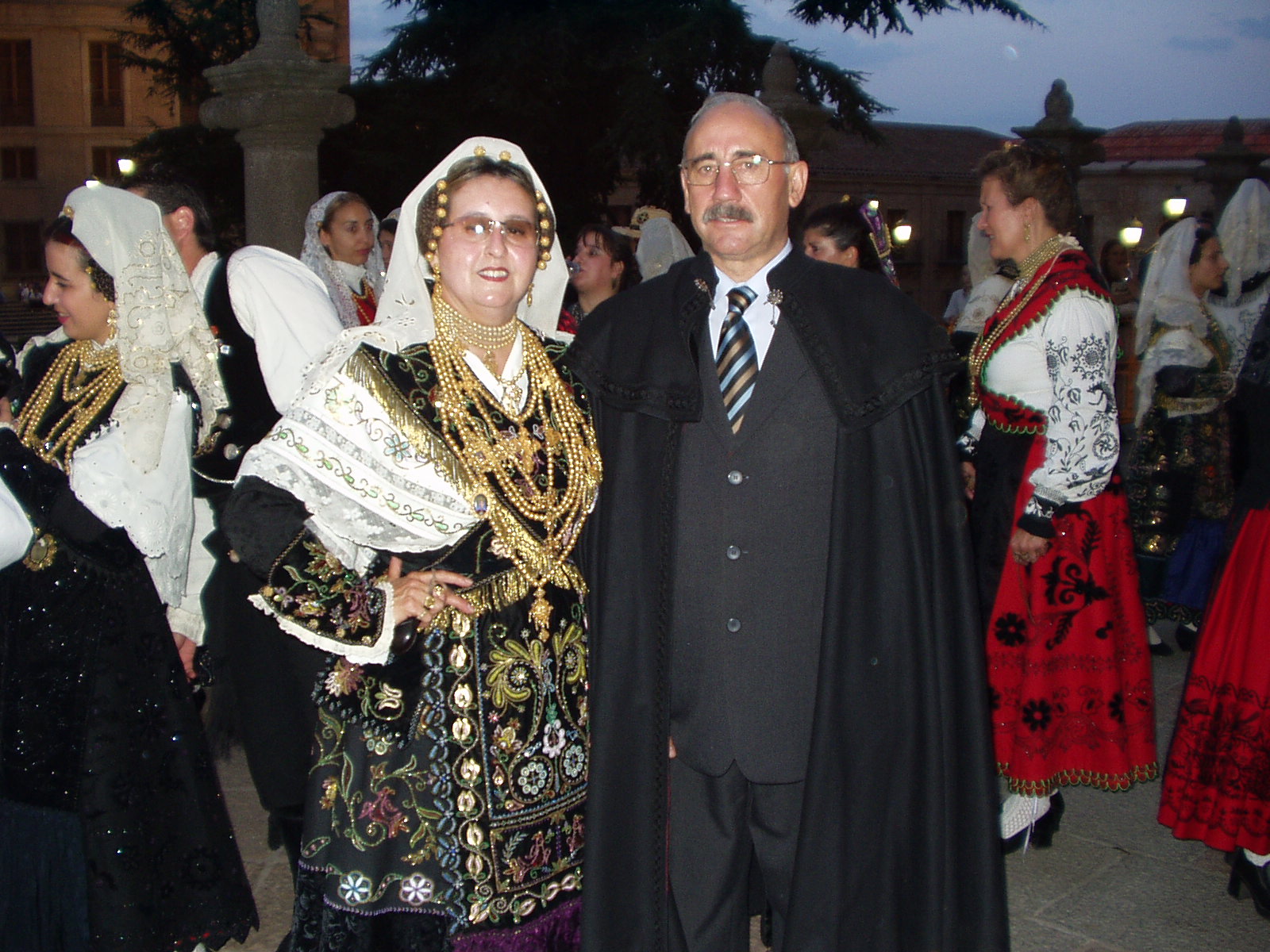 Emociones, sentires y tradiciones del pueblo charro : Bailes y ...