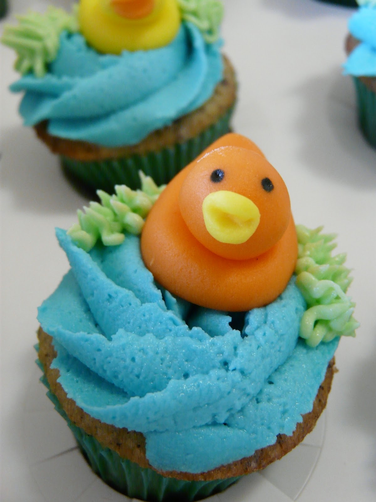 Sweet Jems: Quack Quack... duck cupcakes