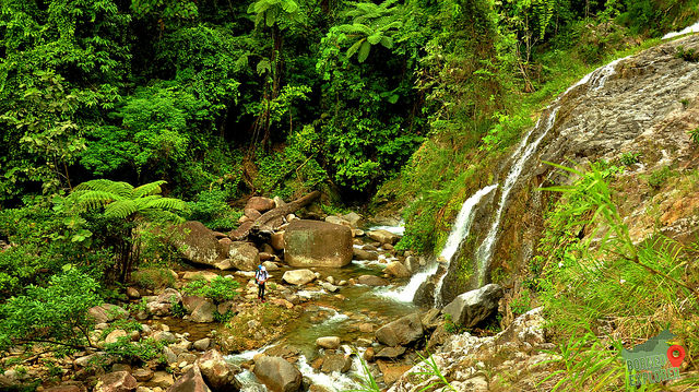 The Beautiful Sebako Waterfall at Lundu Sematan 伦乐三马丹的舍巴哥瀑布