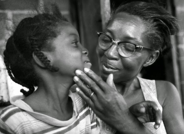 OLTRE IL MURO: ARTE e FOTOGRAFIA: KEN HEYMAN | PHOTOGRAPHER