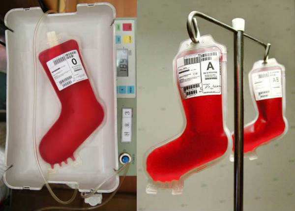 Blood pack of Santa claus by Lee Kiseung - Spyful Breaking News
