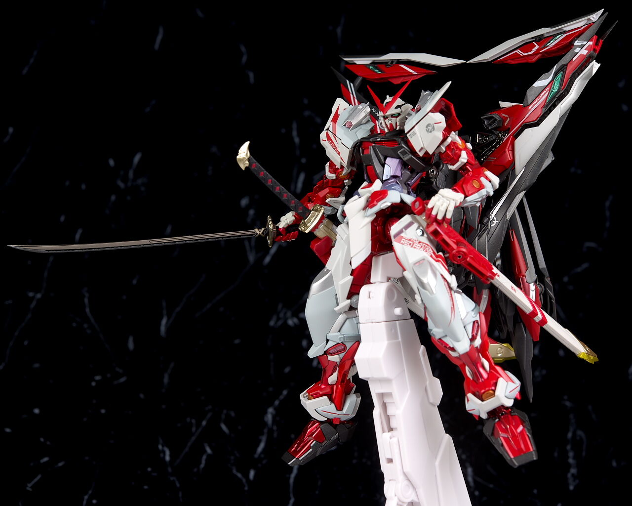 [ Review ] - Metal Build - Gundam Astray Red Frame Kai Alternative Strike
