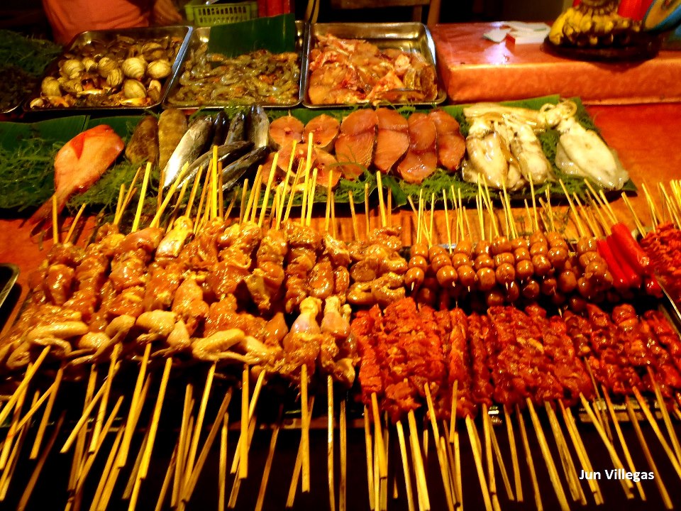 Smart Backpacker: 10 Reasons Why It's More Fun in the Philippines