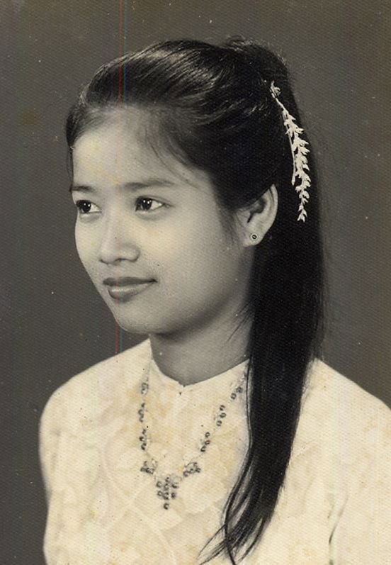 Than Win Hlaing – Moe Moe (Inya)