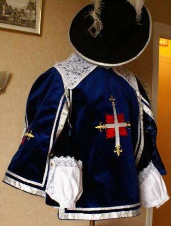 UN POCO DE AQUI,UN POCO DE ALLI: EL CUERPO DE MOSQUETEROS DE FRANCIA.