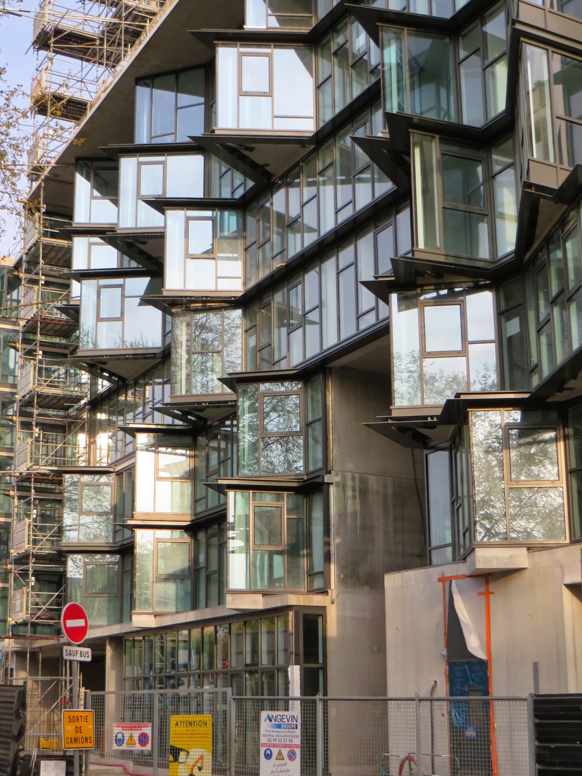 EntreVoir: Jean Nouvel - l'immeuble Cap Mail - Rennes