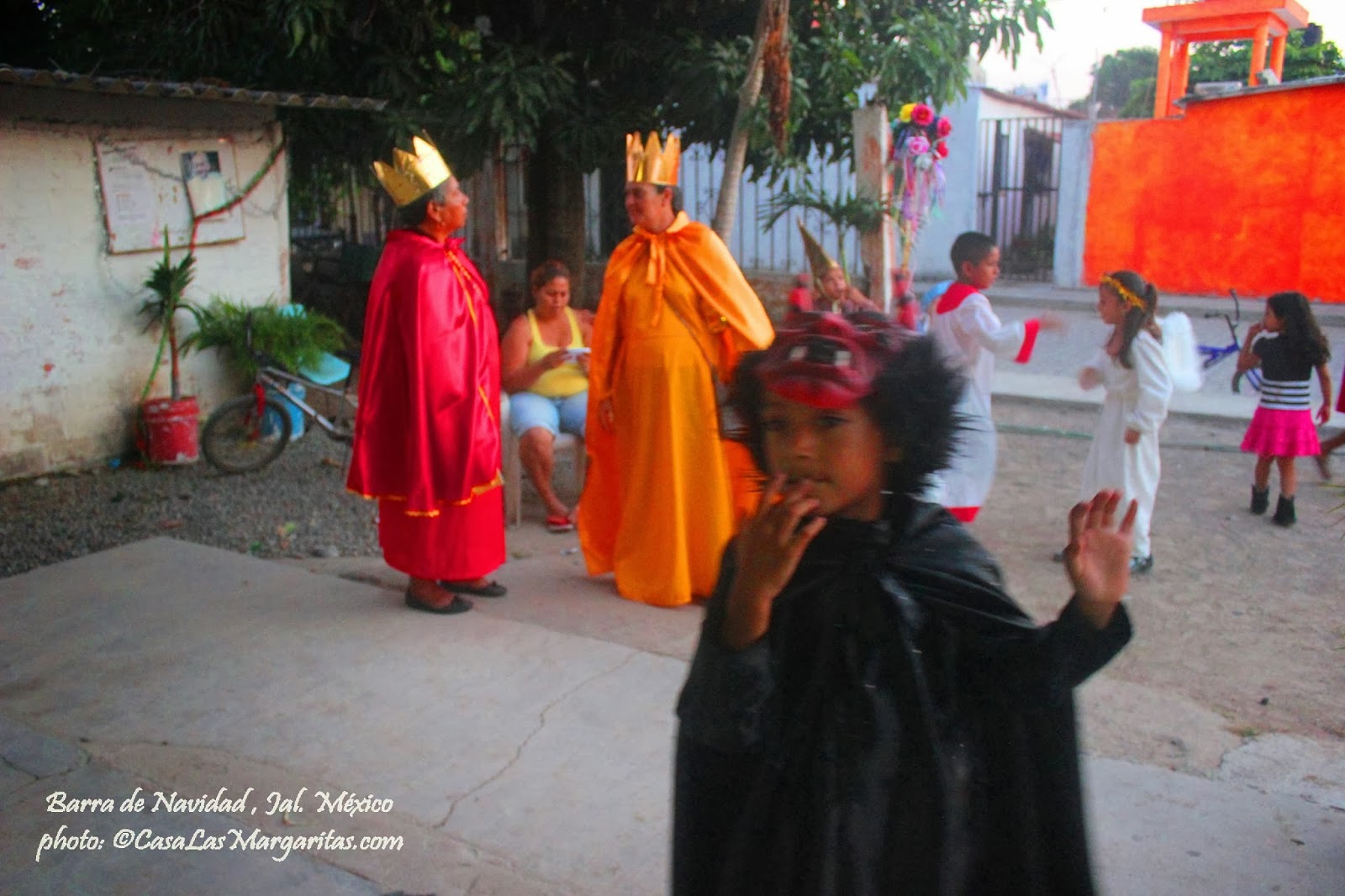 Living Barra de Navidad: Mexican Christmas Traditions - Posadas and ...