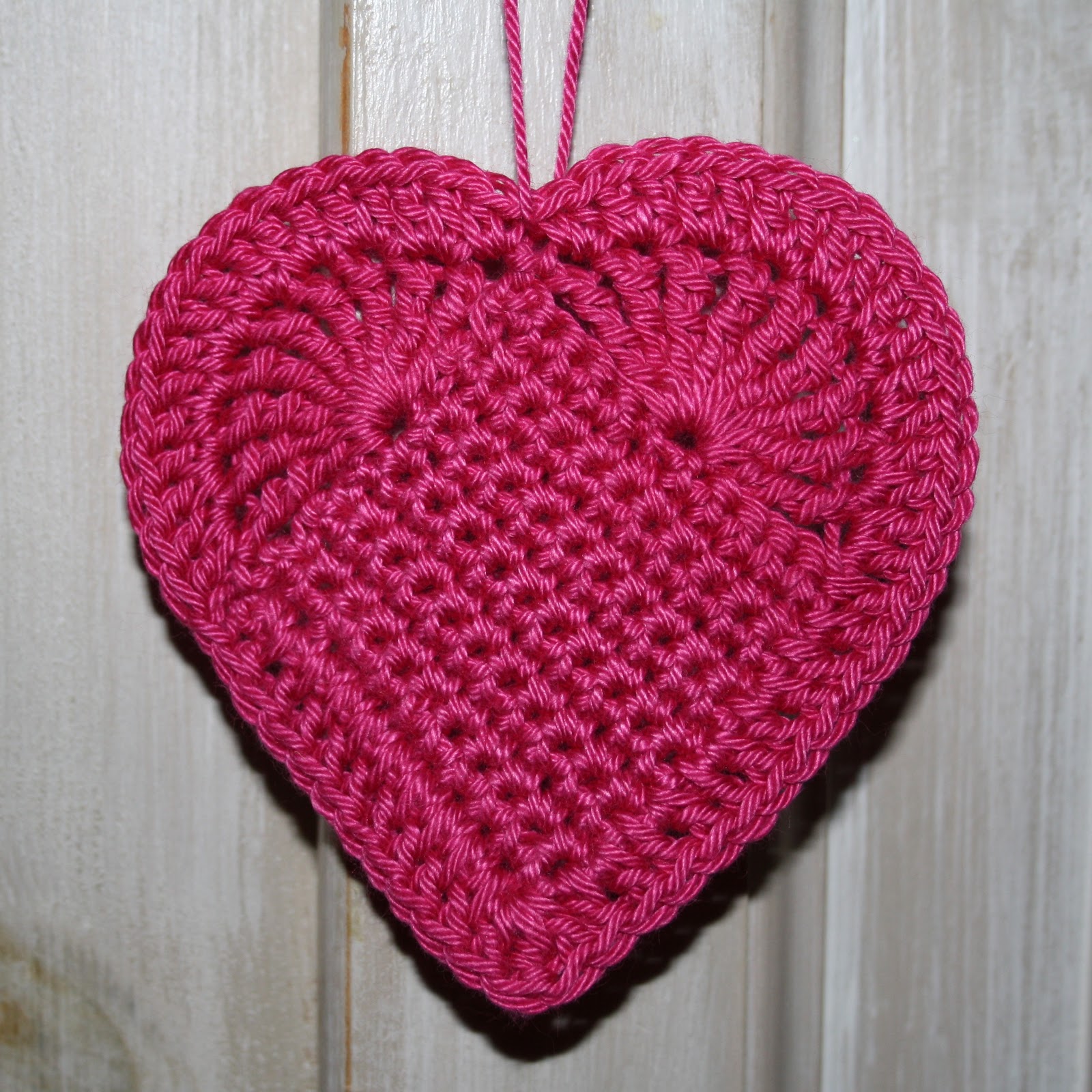 Karin aan de haak: Patroon gehaakt hartje