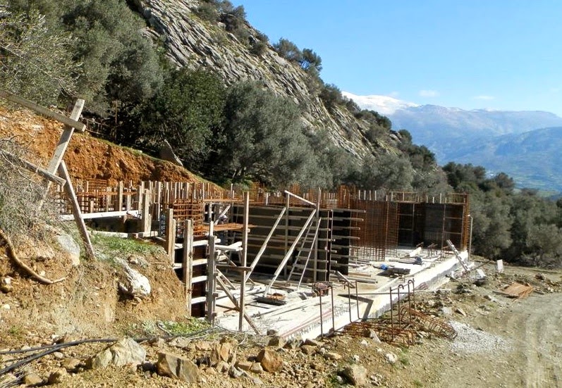 Crete Permaculture: Casting the In-Situ Walls