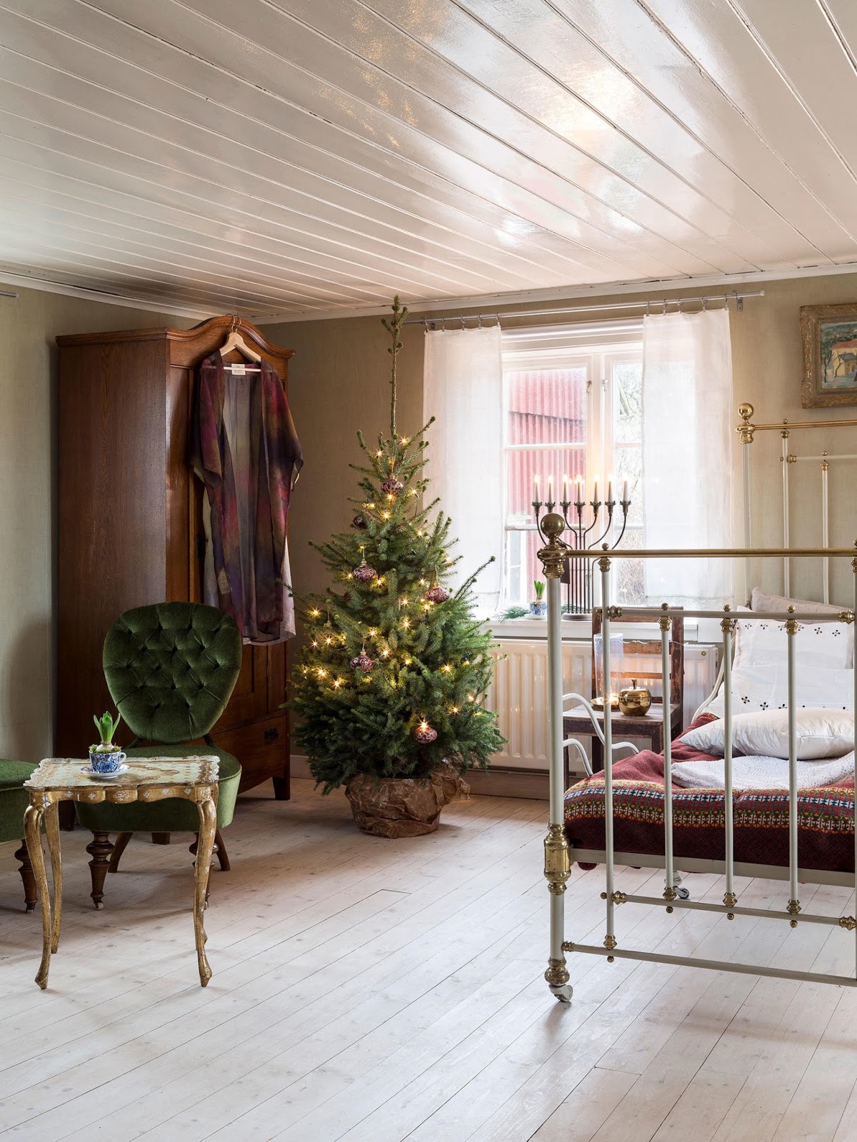 Rural Christmas at a charming farmhouse
