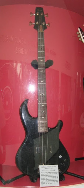 Aria Basses: Famous Arias: Part 2 - Cliff Burton's Black 'n' Gold I