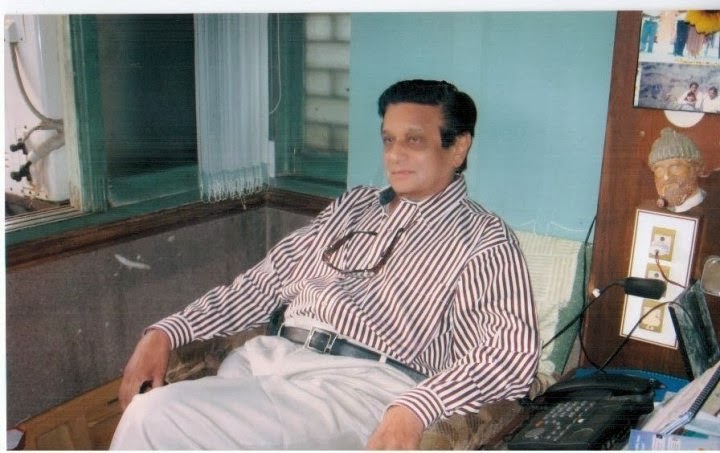 Web Diary: Rajnikumar Pandya - Famous Writer Novelist