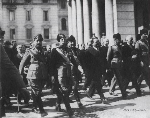 UOMINI LIBERI - Press: ROBERTO FARINACCI, PRESENTE