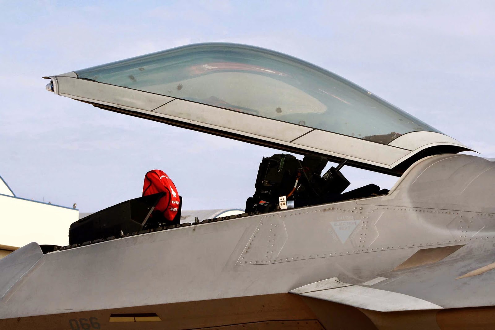 Blog de Aviones de Caza y Ataque: Lockheed Martin F-22 Raptor