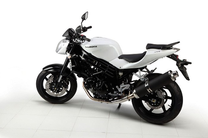2012 Hyosung GT650 Review : Motorcycle Extreme Review