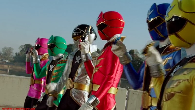 Red and White Sentai: Super Sentai in Super Hero Taisen Z 2013