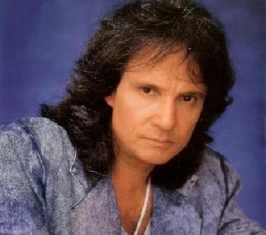 ESTO PASO: 1941: NACIÓ Roberto Carlos, cantante y compositor brasileño.