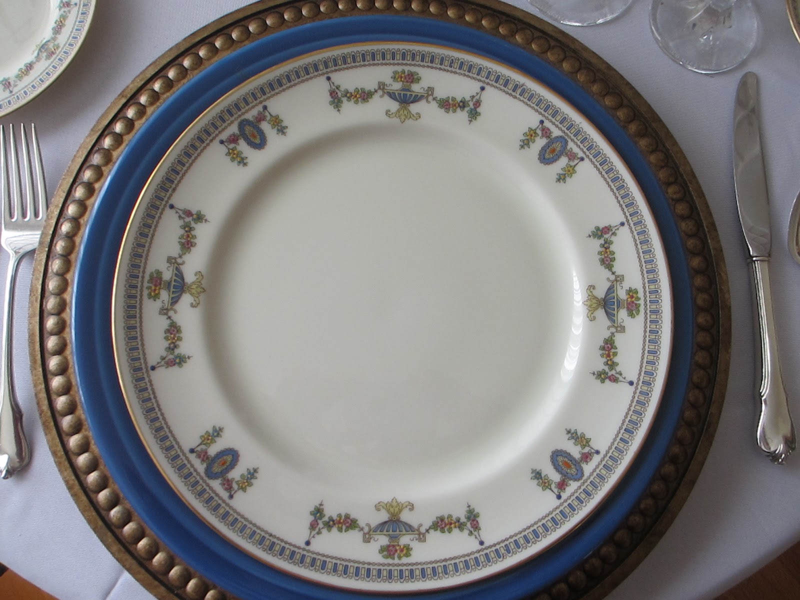 Table for One: Lenox "The Colonial" Table