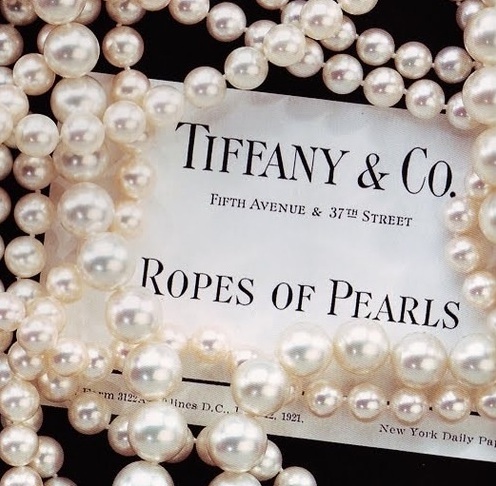 A Touch of Southern Grace : Pearls Are A Southern Belle's Best Friend