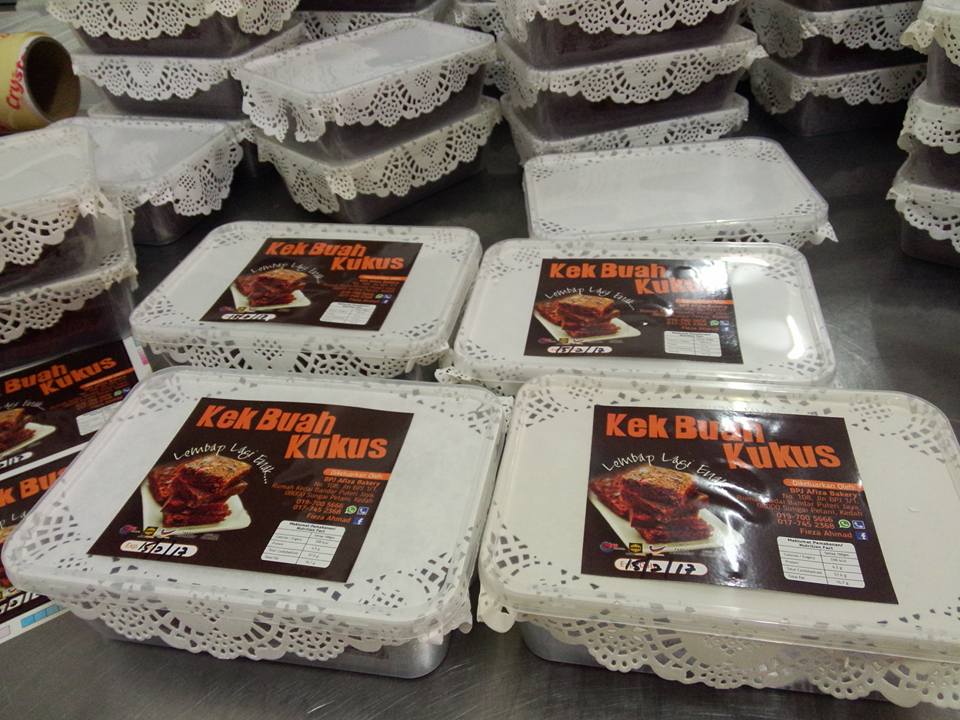 AFIZA BAKERY ( KEDAI KEK DAN ROTI ): HOT ITEMS