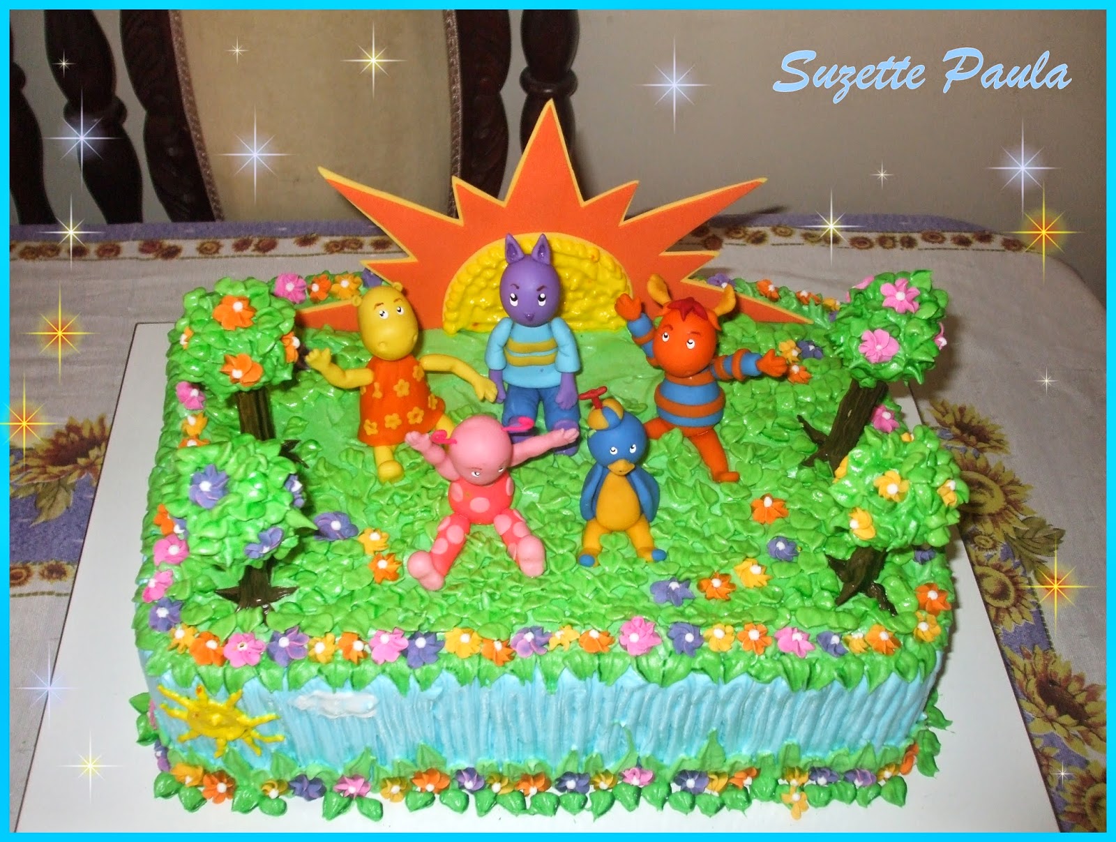 DOCE ARTE NA FESTA: Bolo Backyardigans Decorado com Glacê