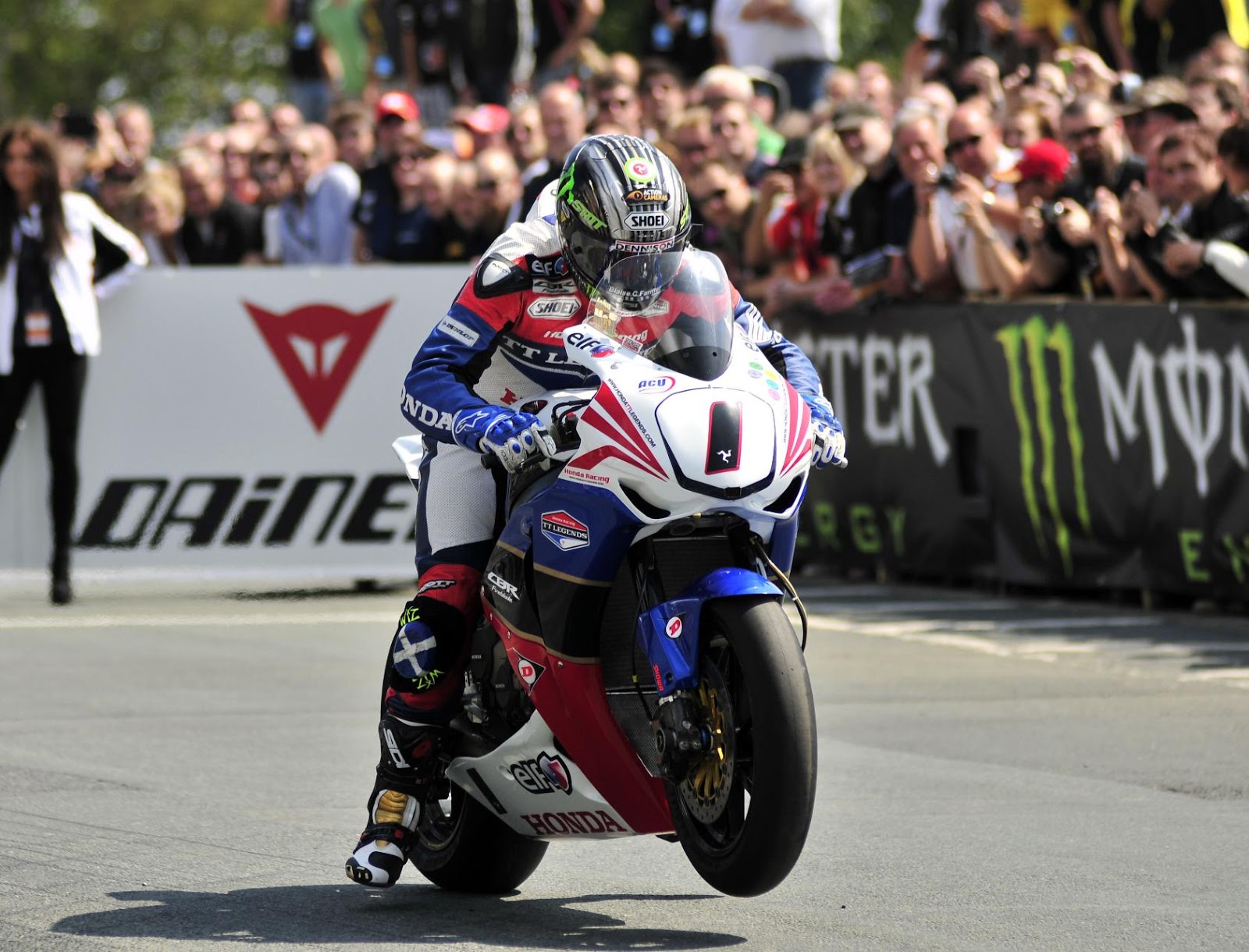 Motorcyle Live to host official IOM TT day - Momentum Blog