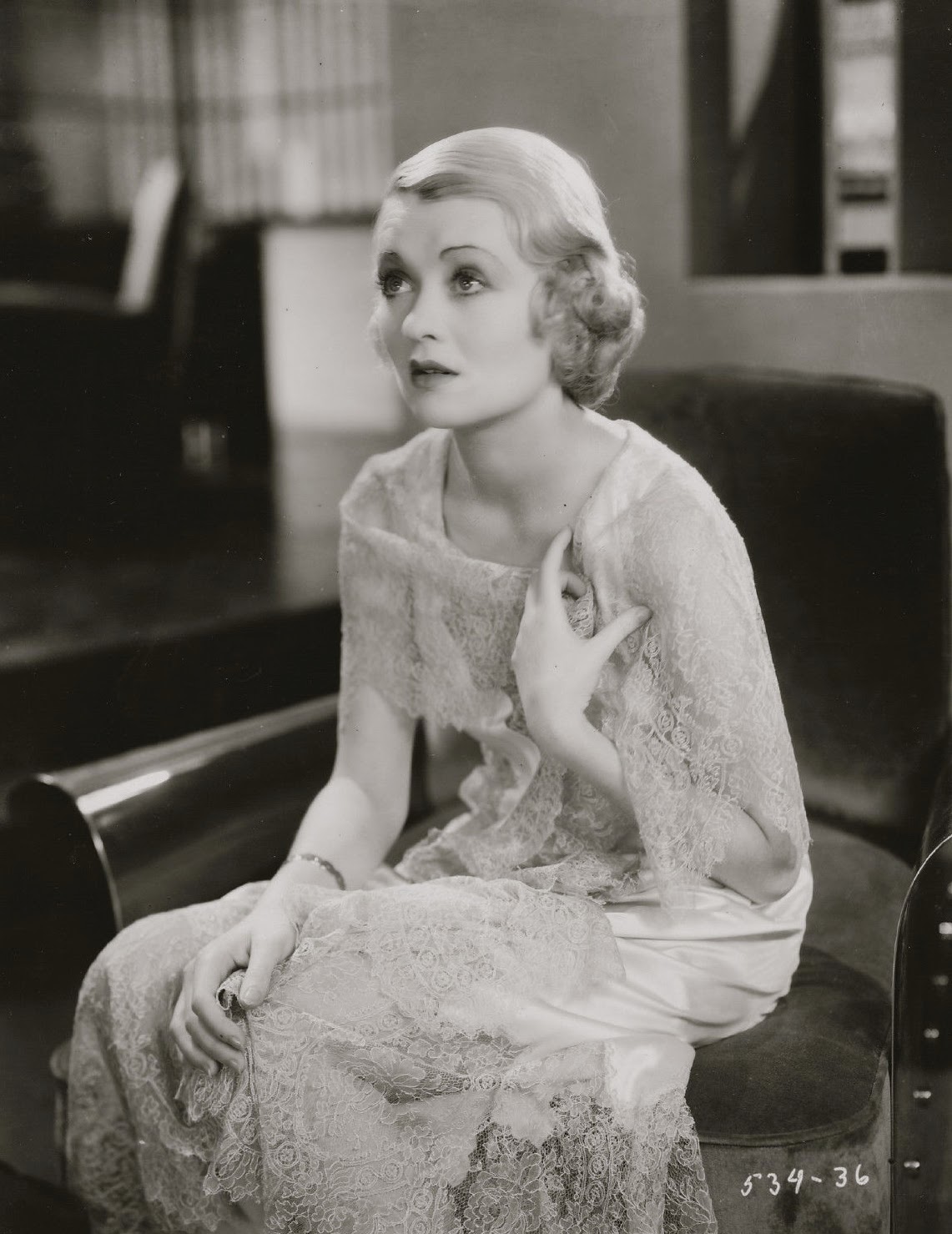 Slice of Cheesecake: Constance Bennett, pictorial