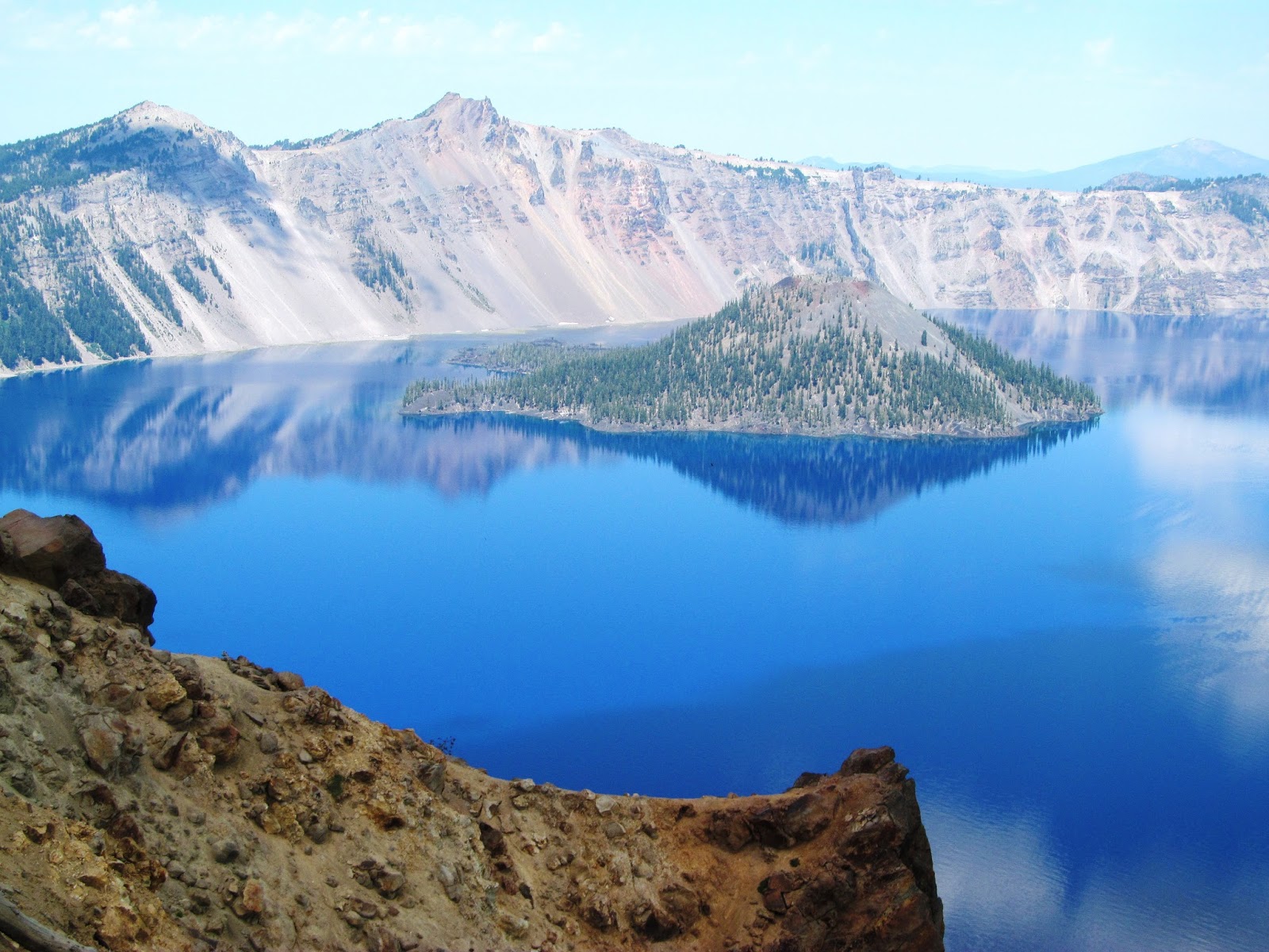 Lazarow World-Hike-About: 14.17 Crater Lake, a unique body of water, a ...