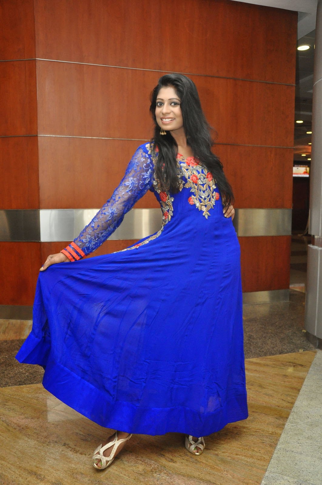 Model Mounika Reddy Glam Photo Shoot - HD Latest Tamil Actress, Telugu ...