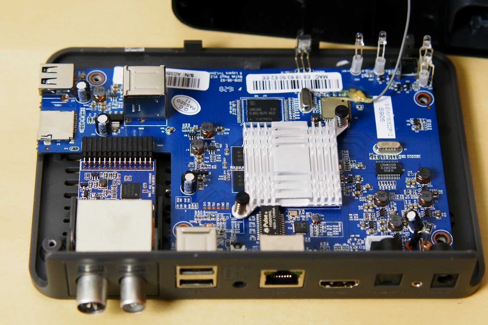 A Minha Casa Digital: Unboxing e Teardown: WeTek Play 2