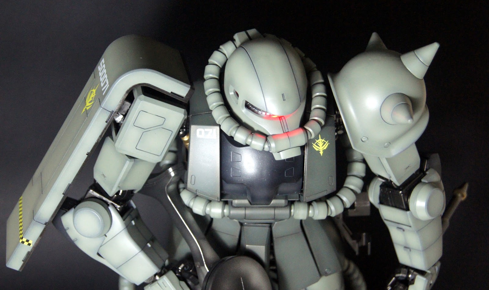 Perfect Grade MS-06F Zaku 2 ~ Project Gundam