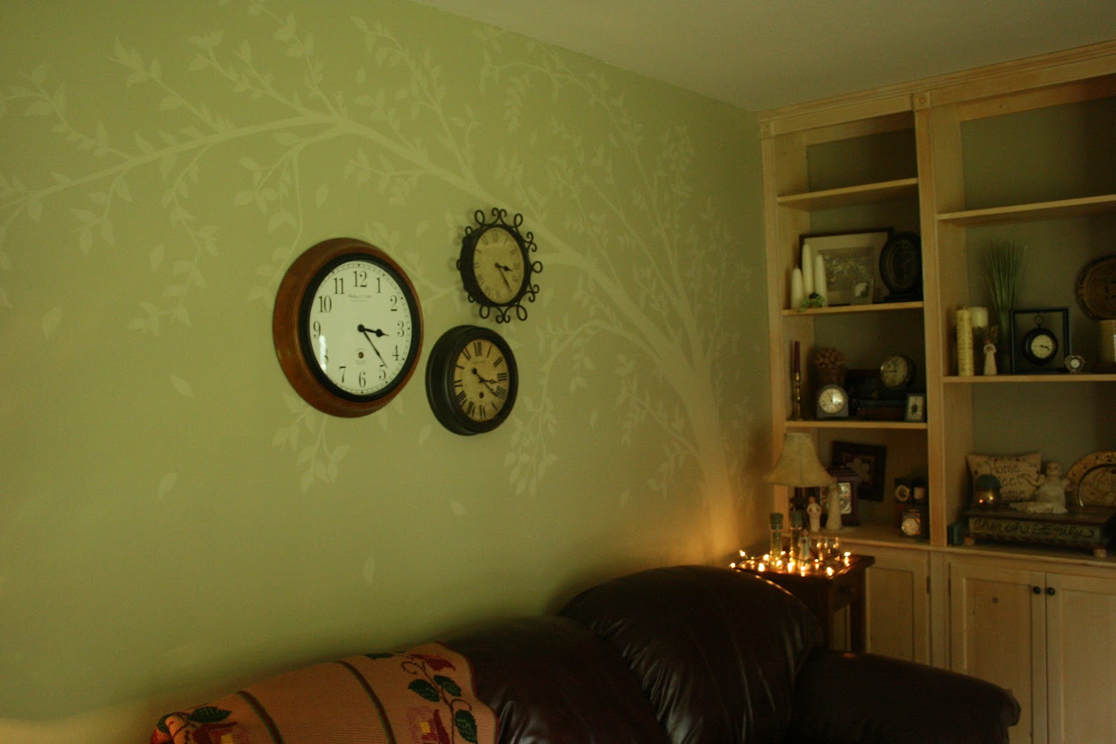 Abigail Charlton Art: Monochromatic Tree Mural