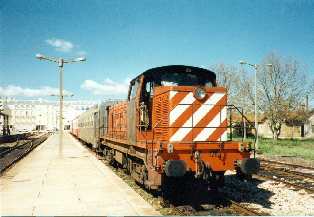Os Caminhos de Ferro: Locomotivas Diesel CP Série 1200