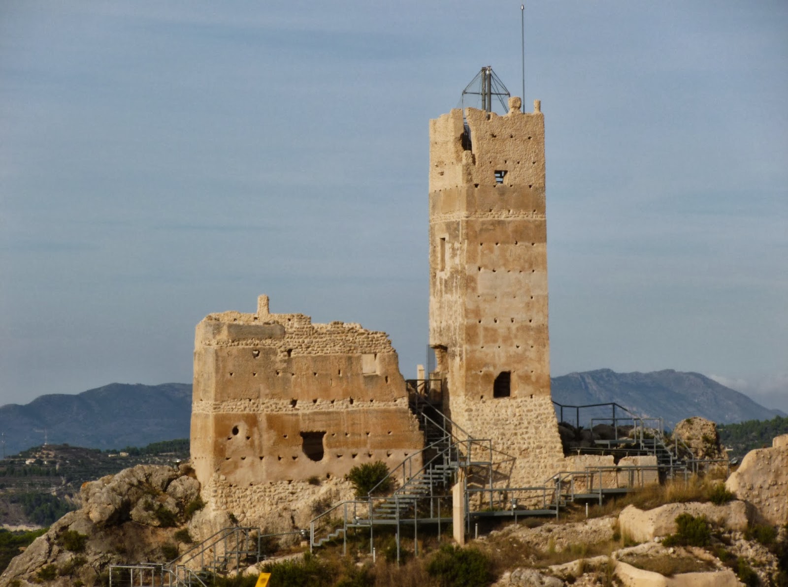 Guía de los Castillos, Torres y Fortificaciones de Alicante: Castillo ...