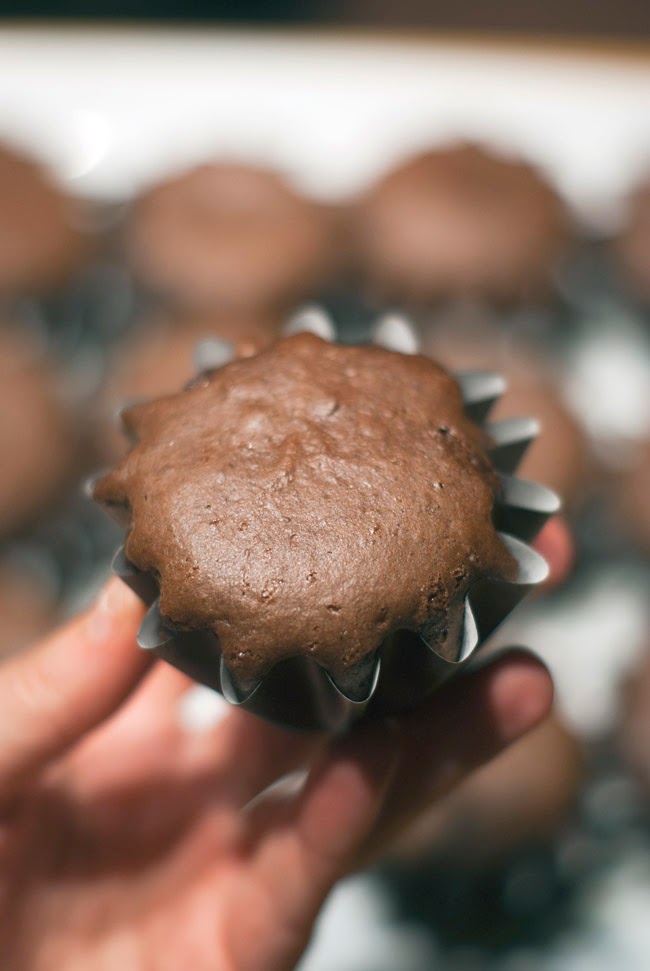 fox and gypsy: Devil's Food: Broken Glass Cupcakes