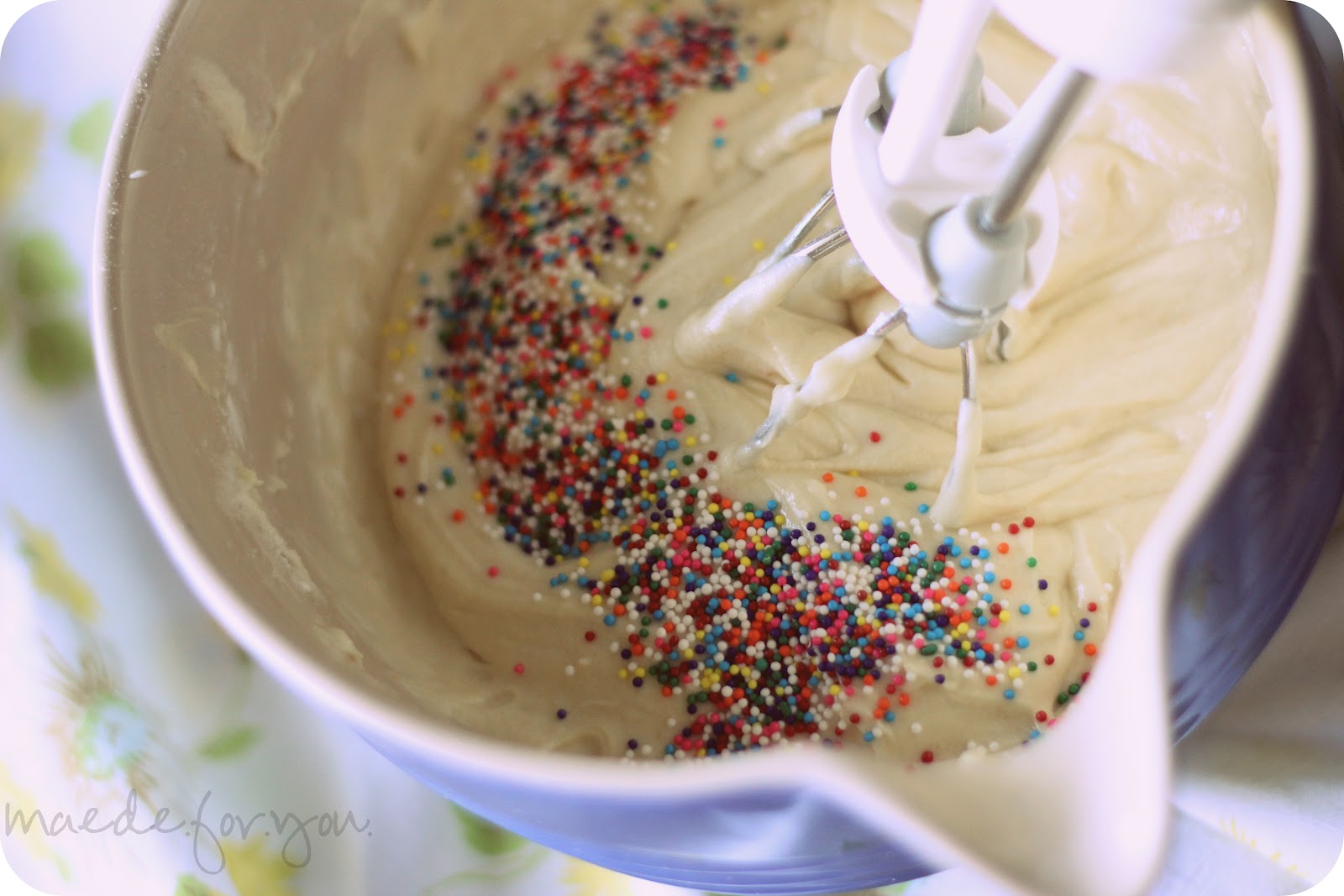 maede.for.you.: FUN-fetti Cupcakes & a FUN giveaway!