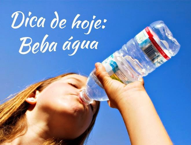 MILENA SANTOS: Beba água